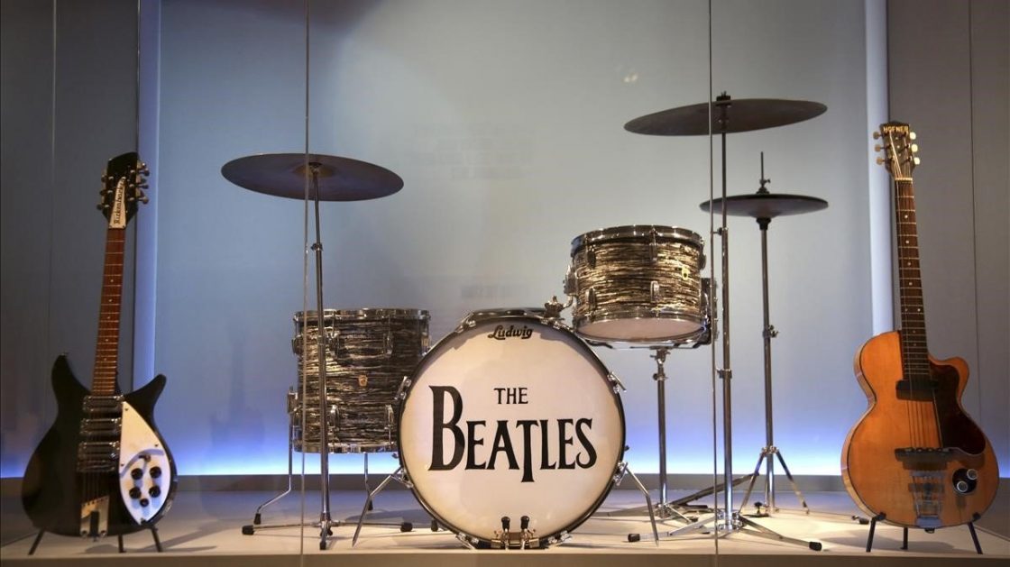 Nueva York exhibe instrumentos emblemáticos de la historia del rock
