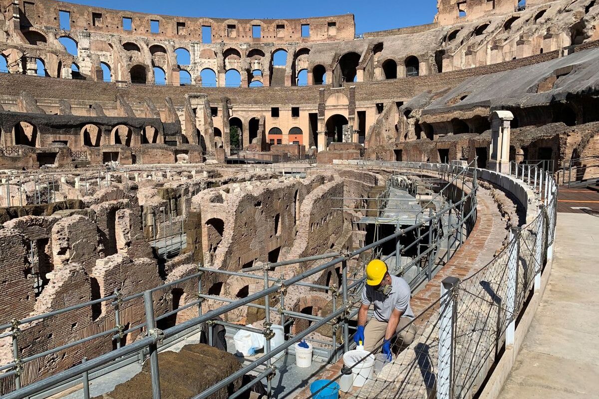 El Coliseo romano saca de sus tuberías los restos de sus últimos ...